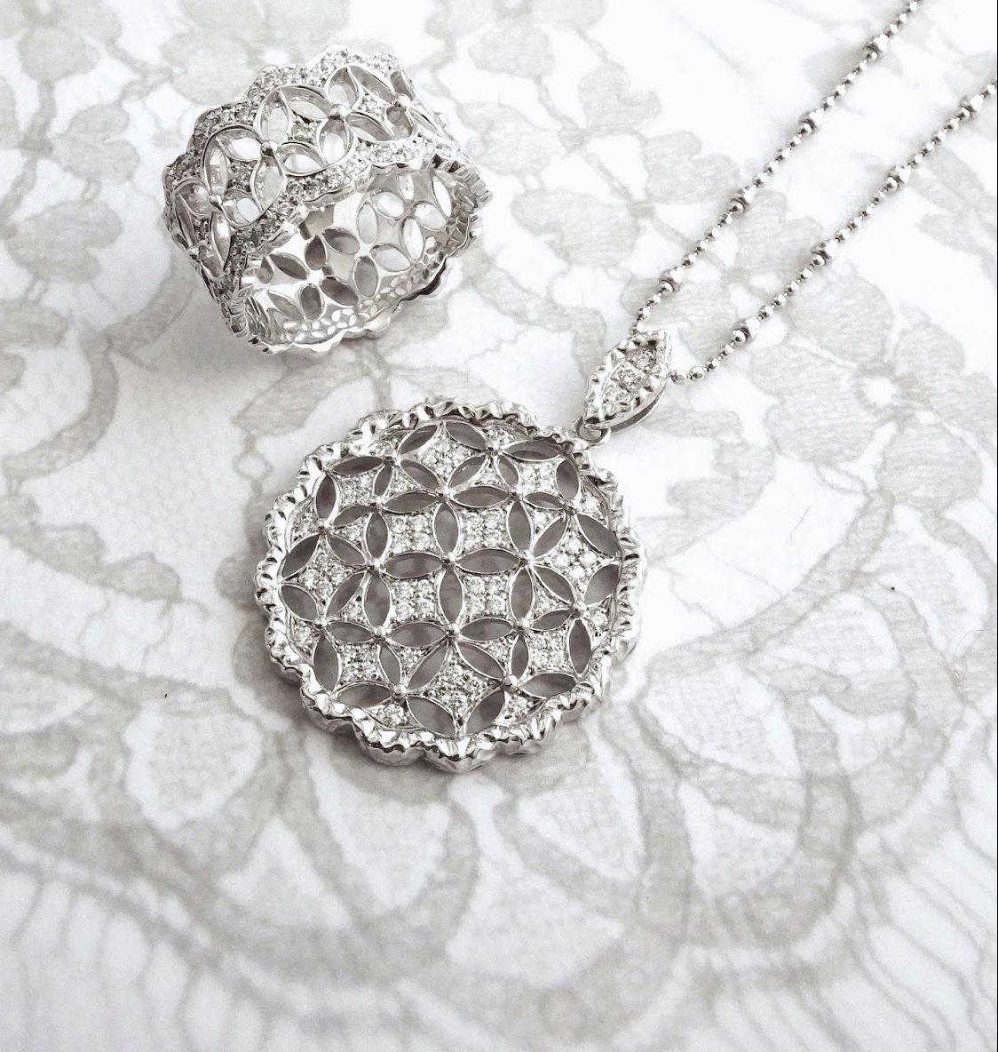 Order “ Lace Pendant Necklace ” | Une Pierre en Plus ユンヌピエールアンプリュス｜銀座に ...